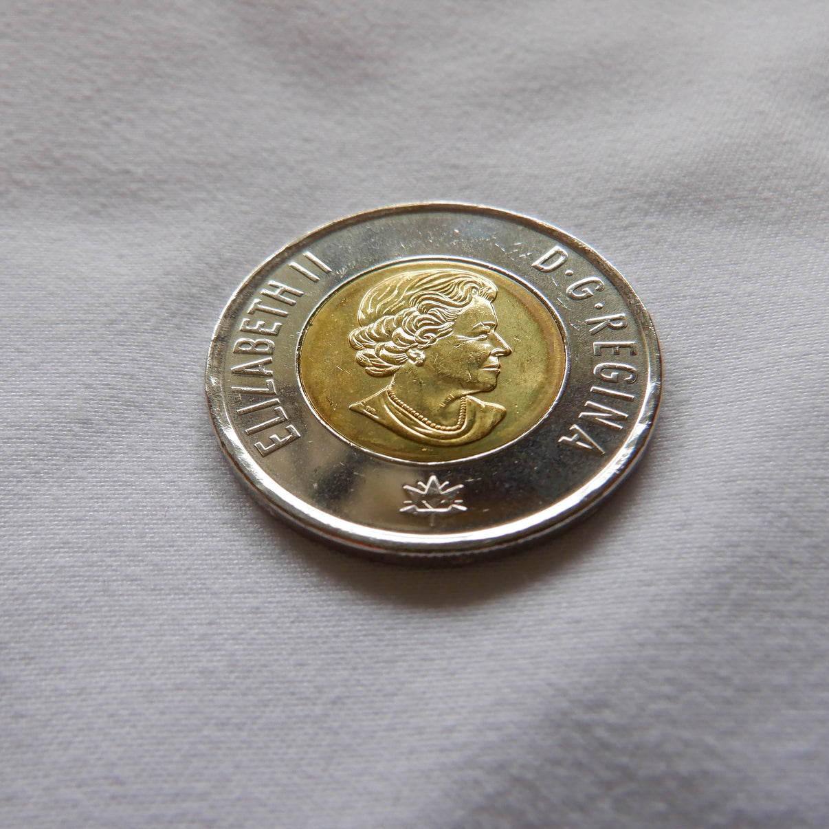 2017 CANADIAN $2 DANCE OF THE SPIRITS COIN, Coloured Glow-In-The-Dark ...